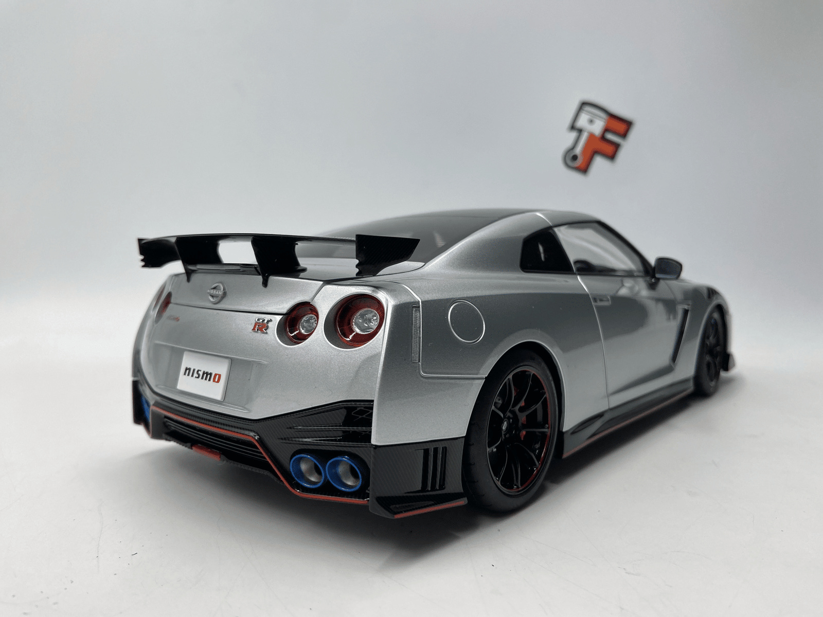 Nissan R35 GTR Nismo Special Edition Silver 2022